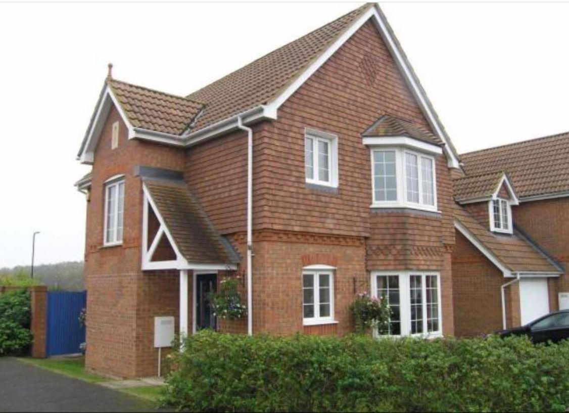 Highpath Way, Park Village, Basingstoke - The Property Explorer ...