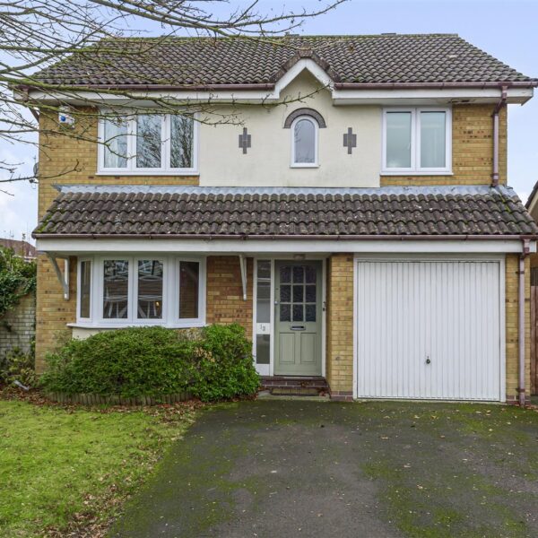 The Cornfields, Hatch Warren, Basingstoke - The Property Explorer ...